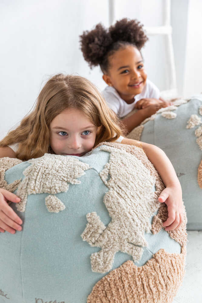 Puff Kids World Map – Lorena Canals | Official Website